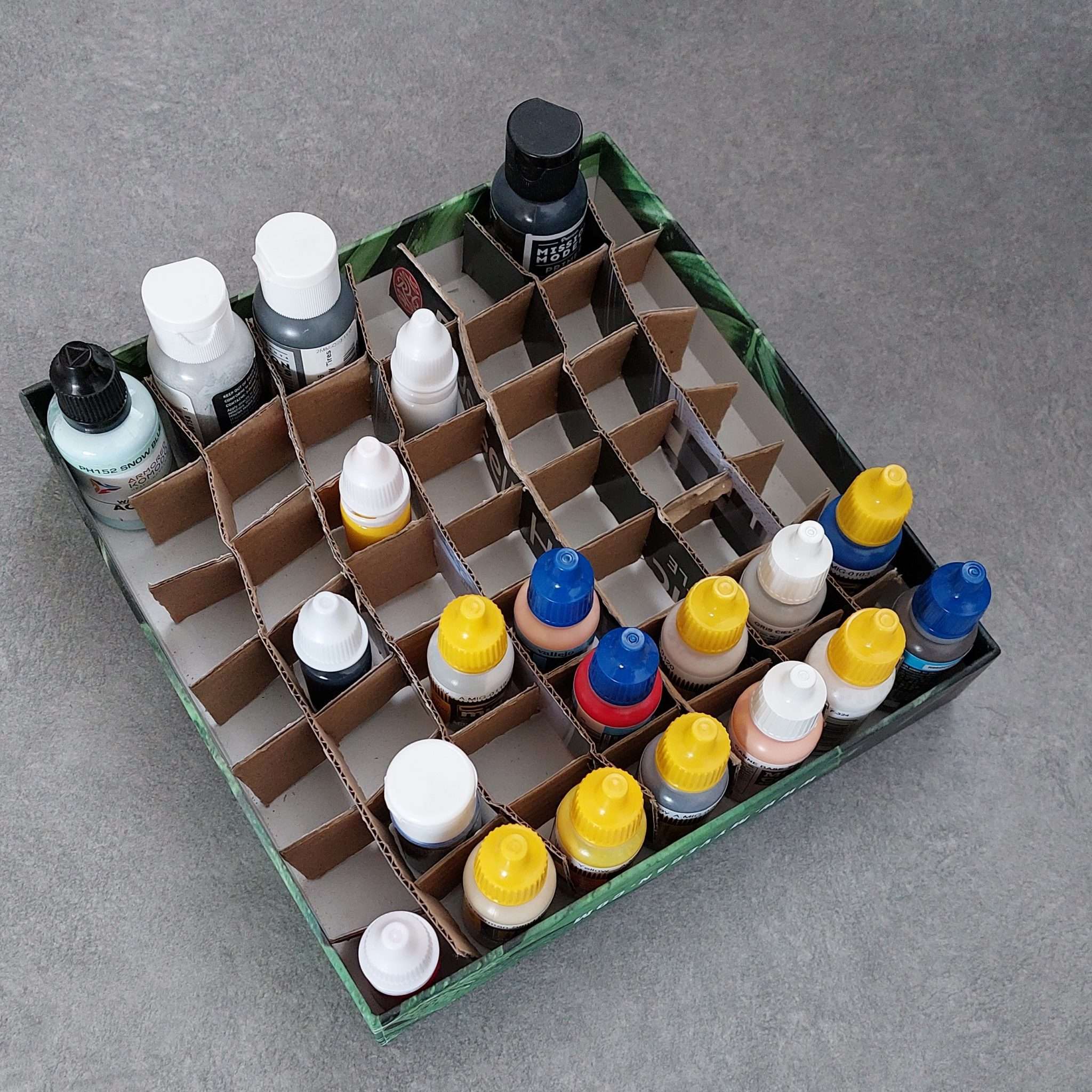 Hergebruik je kartonnen dozen: vijf leuke ideeën - Alle Kleine Beetjes